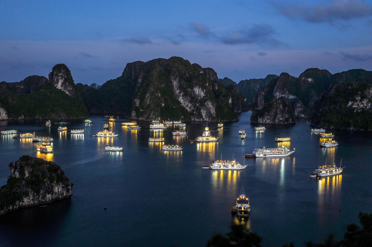 Vịnh Hạ Long Quảng Ninh | Thông tin Du Lịch Hạ Long giá rẻ